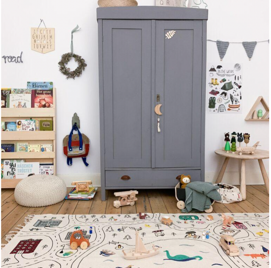 The Top 5 Designs for Kid-Friendly Rugs: From Animal Prints to Geometr